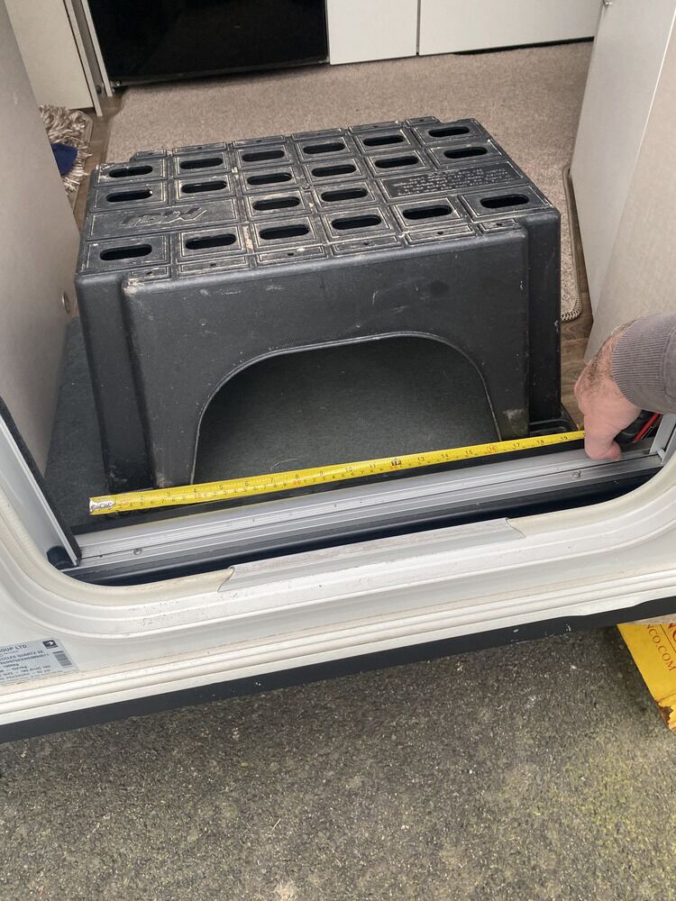 Caravan Steps with Handrail – Our Guide – caraman.co.uk